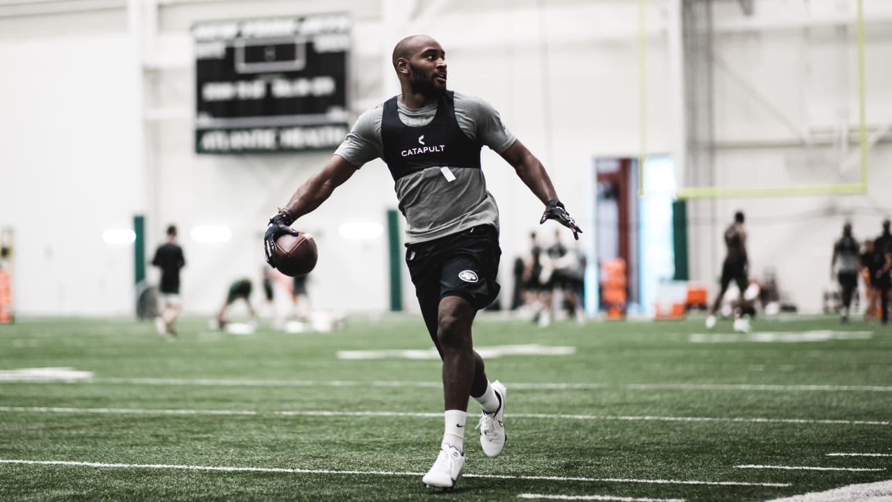 WRs Coach Shawn Jefferson: Jets Have the Full Gamut at Wideout