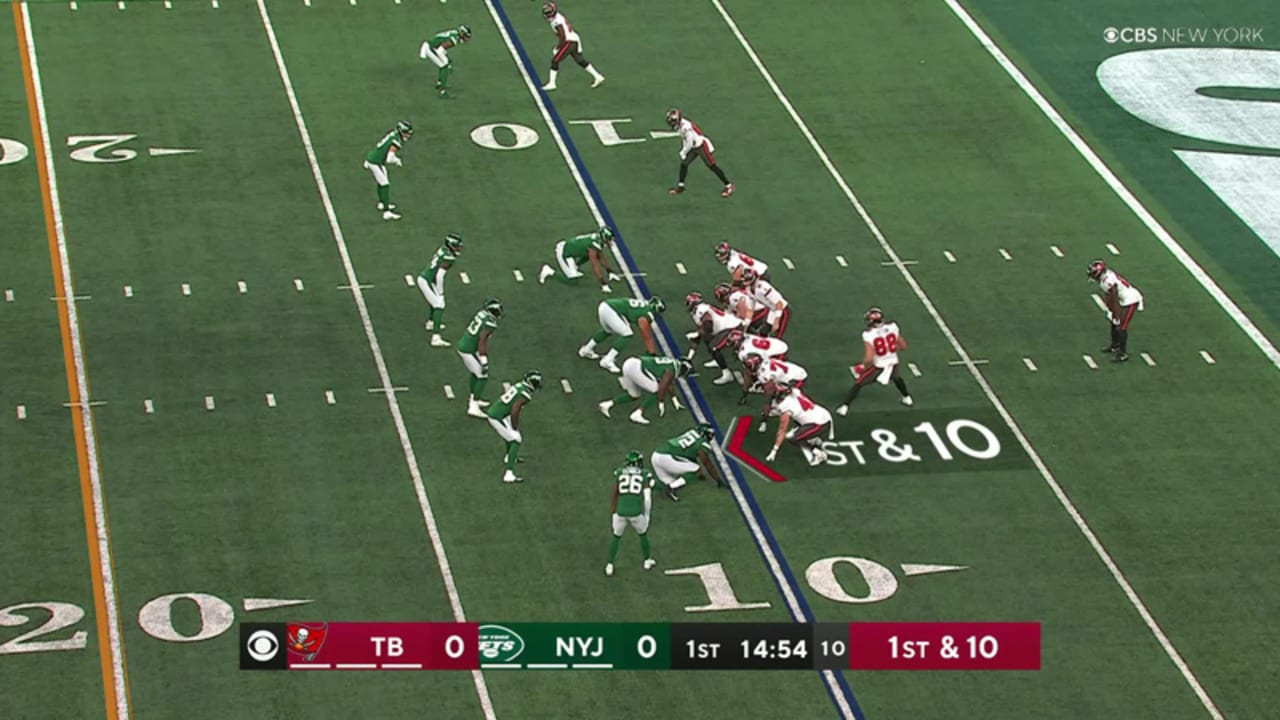 Highlight | Quinton Jefferson Blows Up a Play in Bucs' Backfield