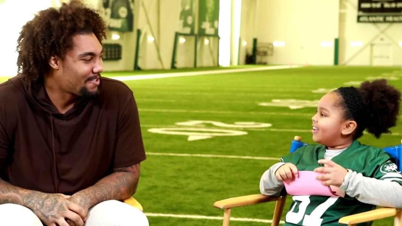 Kid Reporters: Holiday Questions with Jets Players
