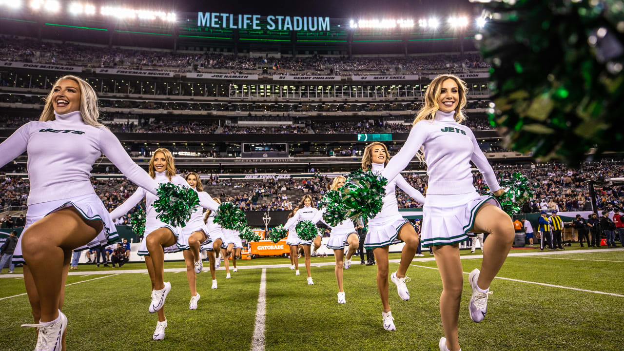 Top Flight Crew Photos from Monday Night Football