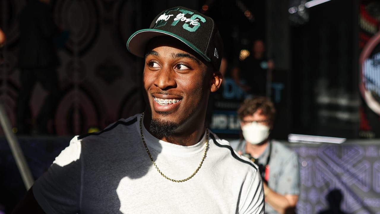 With RB Breece Hall, Jets Get a Blend of Size, Speed and Creativity