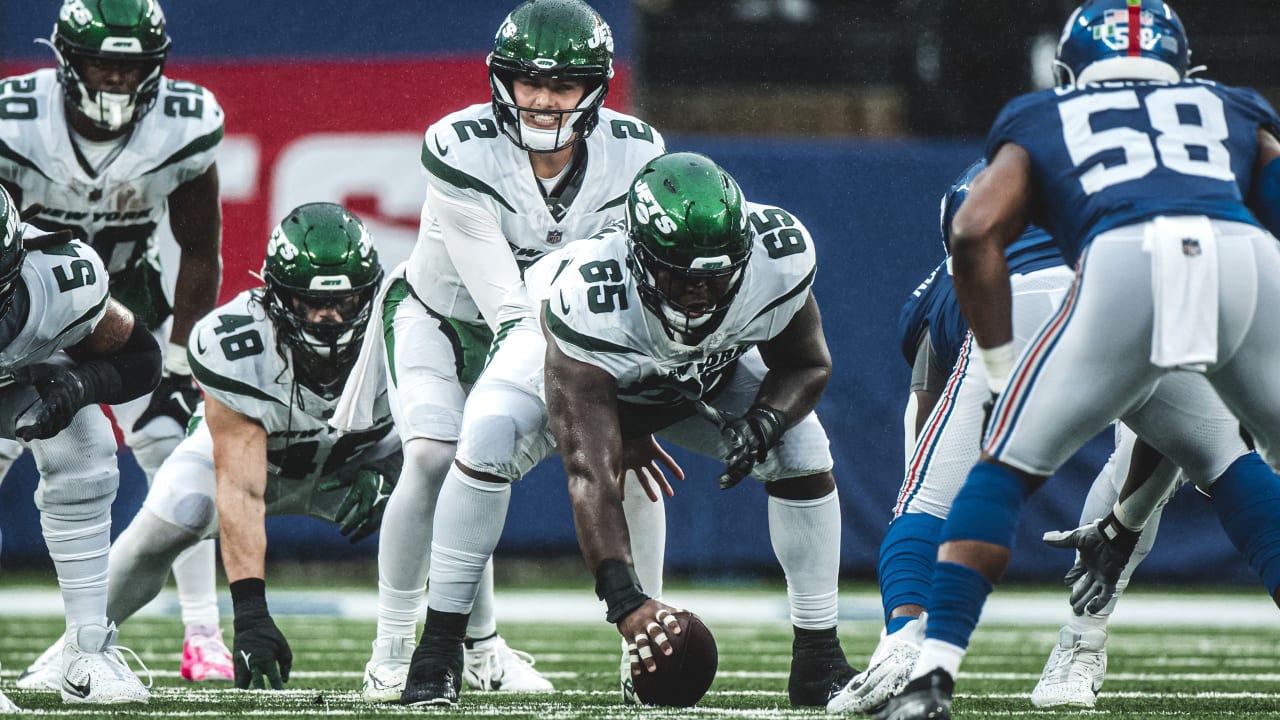 Jets Offensive Lineman Xavier Newman Steps In for the Jets vs. Giants ...