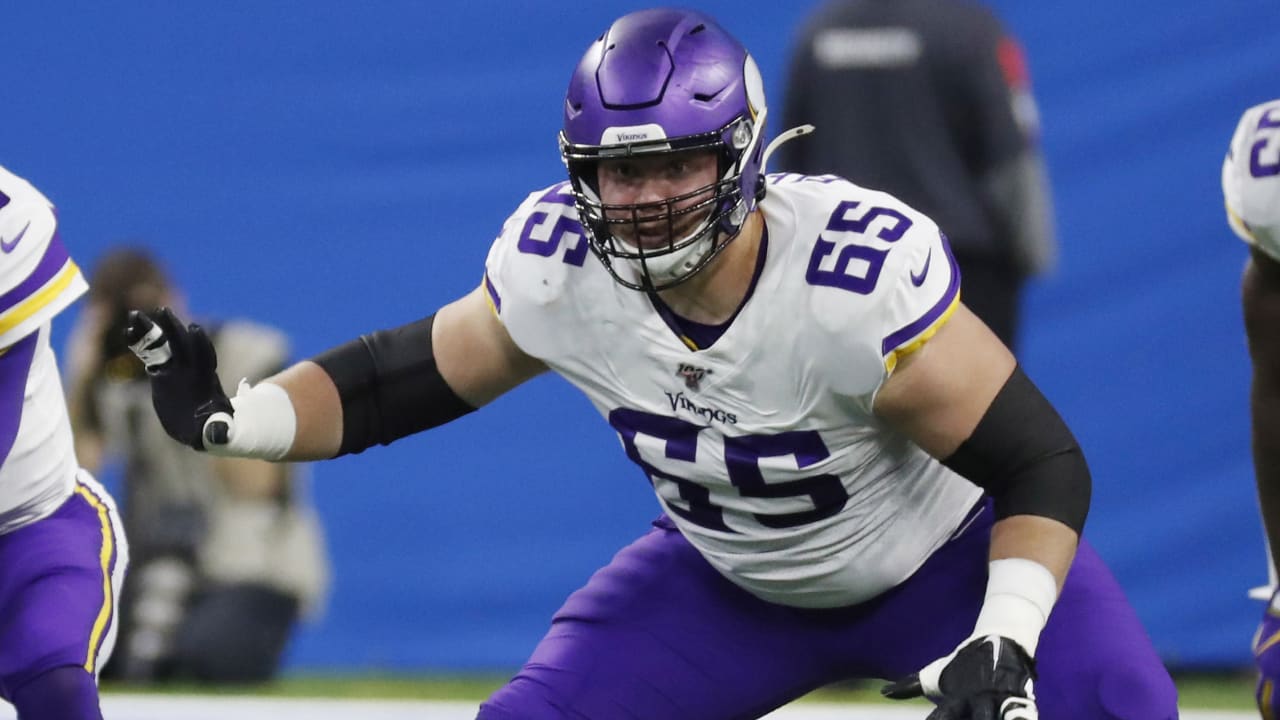 Jets Claim OL Pat Elflein