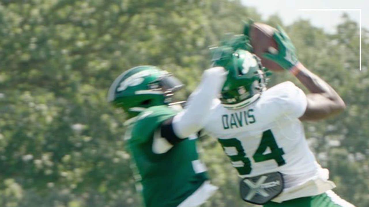 Jets Training Camp Highlight | Corey Davis Leaps for a Catch on a Throw ...