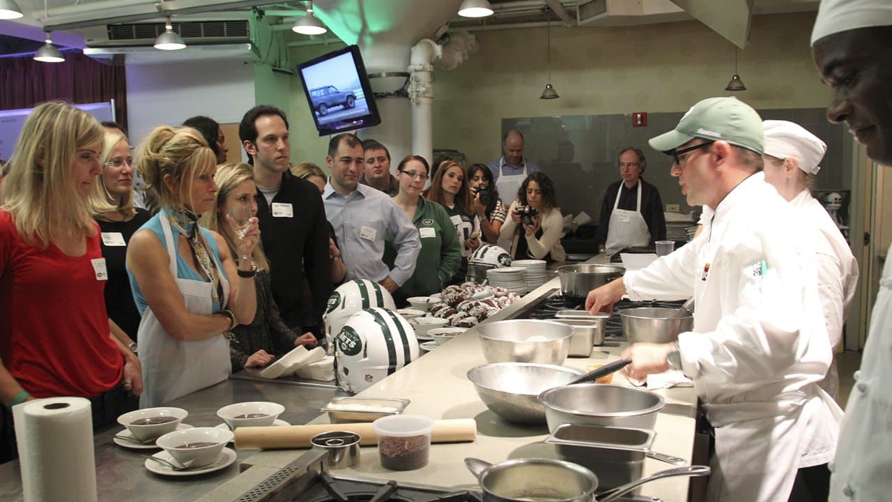 Fans Cook Up Cool Dishes at Jets-ICE School