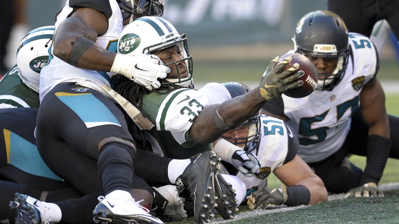 Ivory Stretches Across for 6