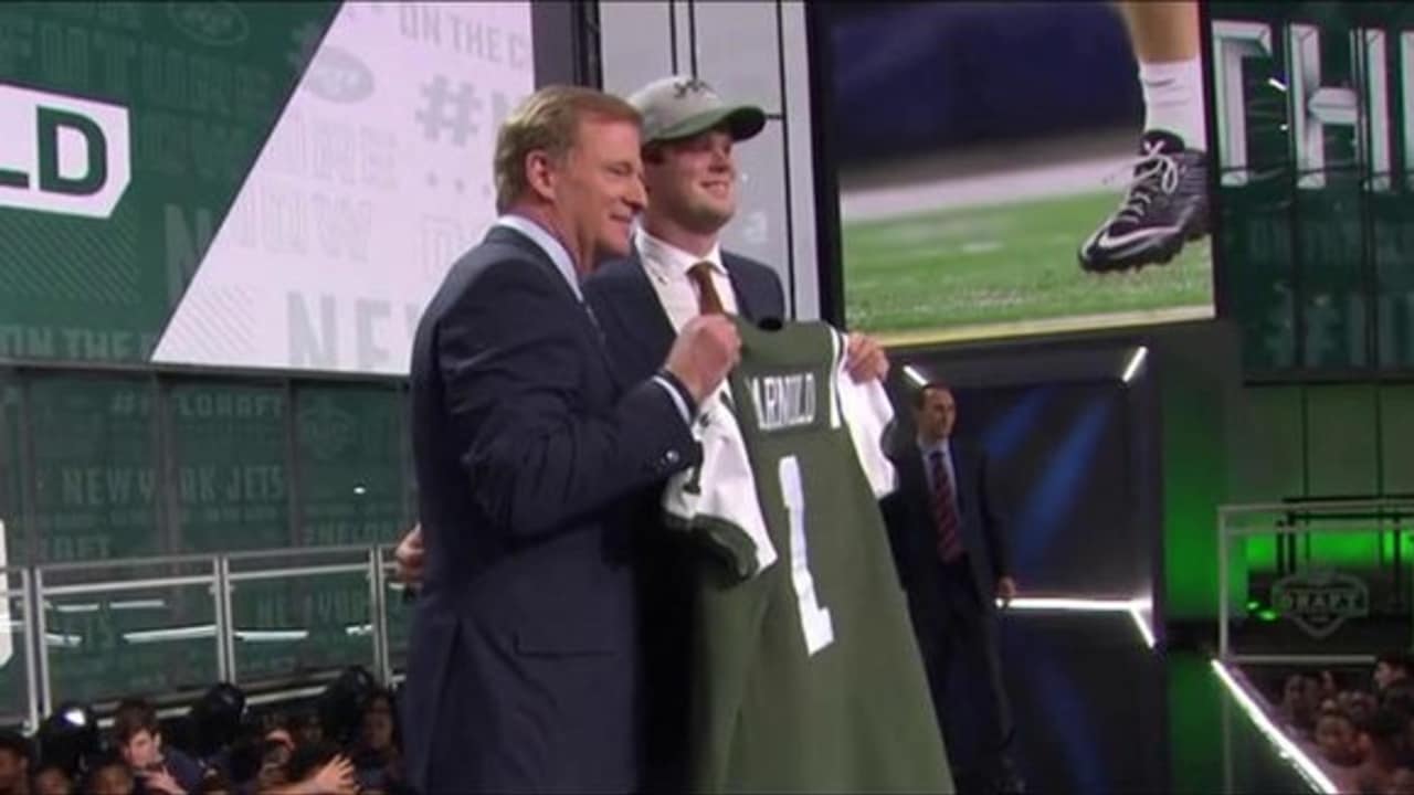 Watch the Jets Select QB Sam Darnold No. 3 in the Draft