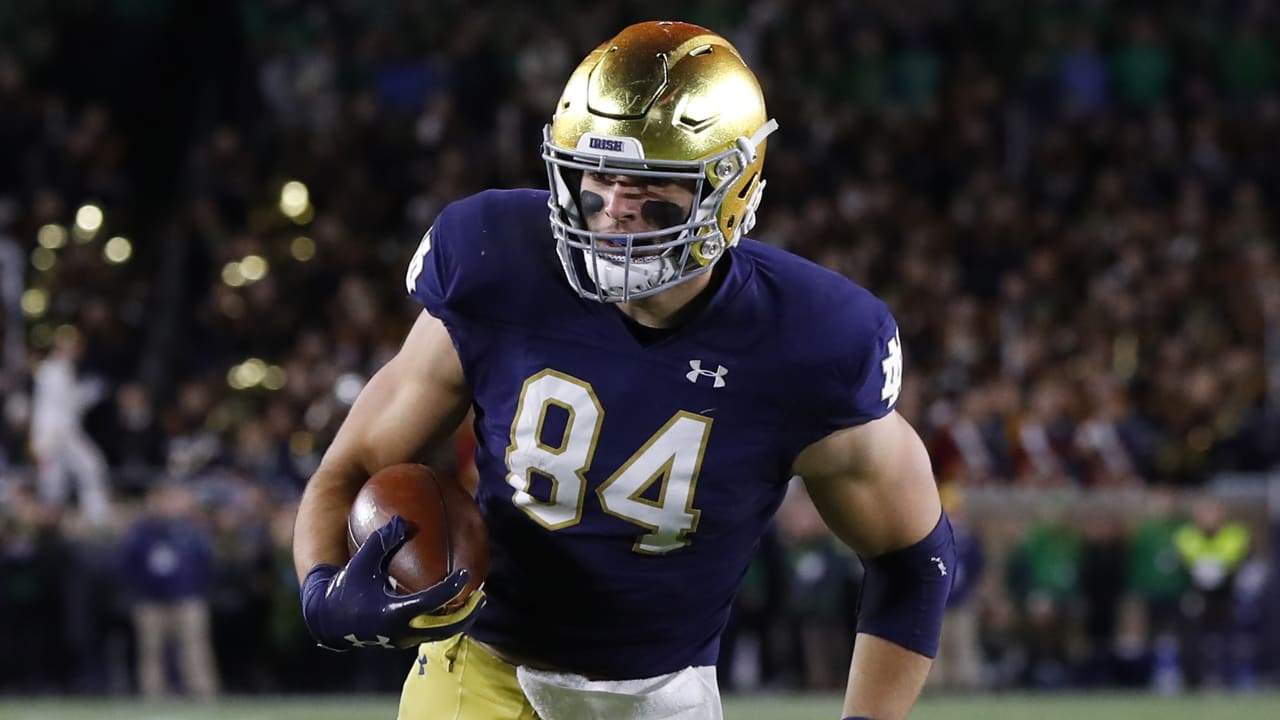 TE Draft Preview: Cole Kmet, Adam Trautman Vying to Be Top Pick of Thin ...
