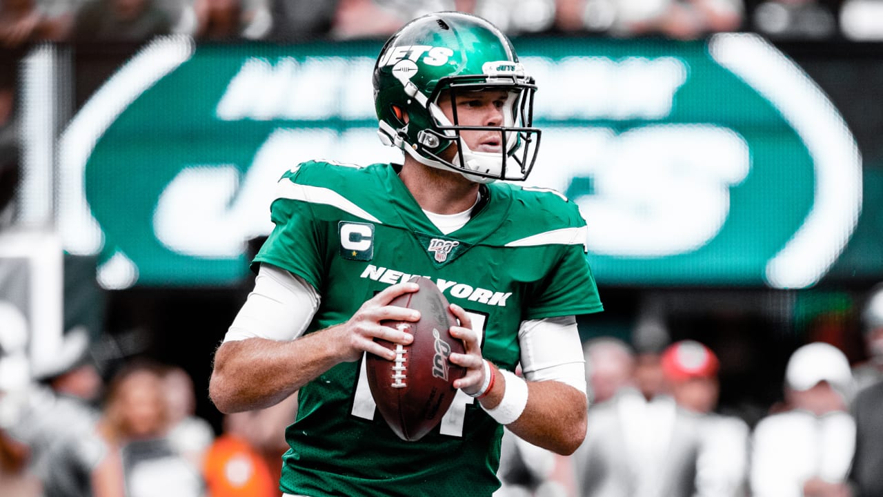 Jets QB Sam Darnold Aiming for Week 5 Return vs. Eagles