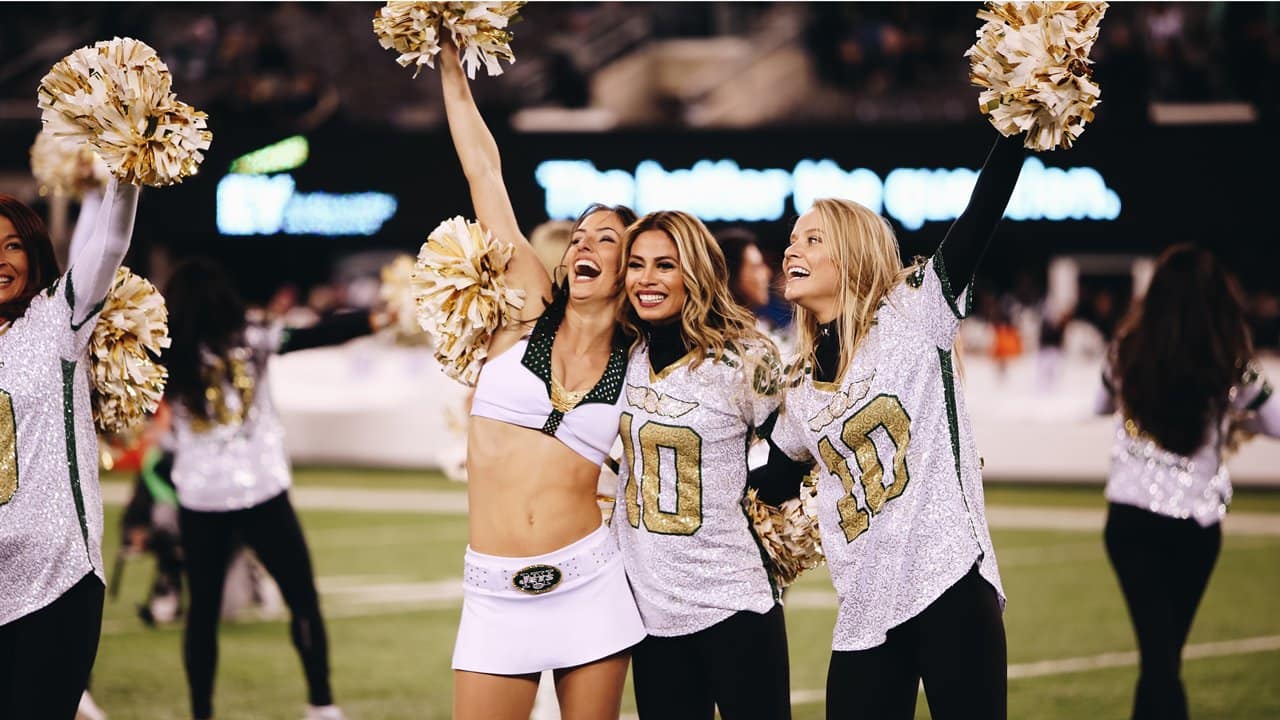 Watch: Flight Crew Halftime Performance