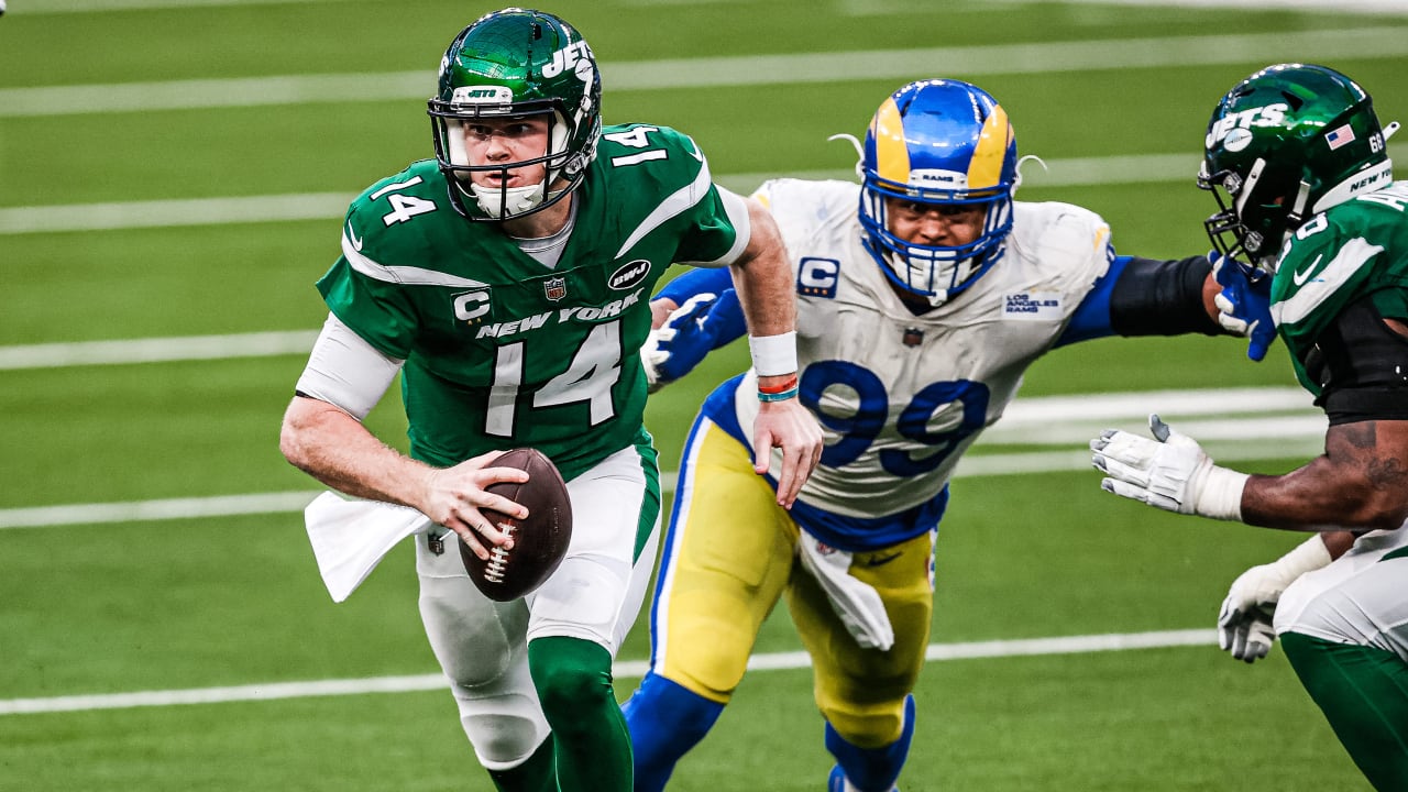 Sam Darnold on Jets' First Win: ‘It’s Huge. It’s Amazing’