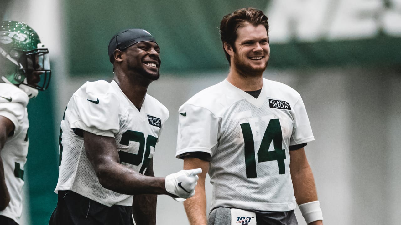 Through the Lens | The Best Photos from the First Week of Jets Training ...