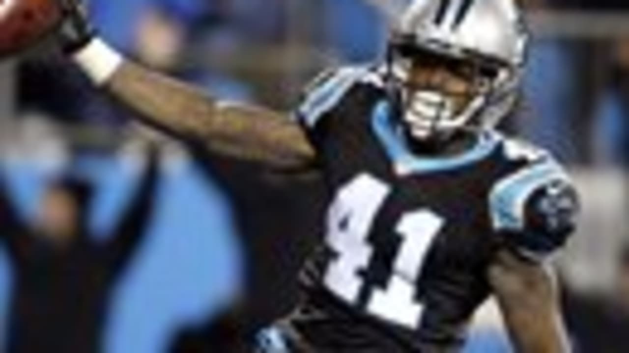 REPORT: Captain Munnerlyn Signs with Vikings