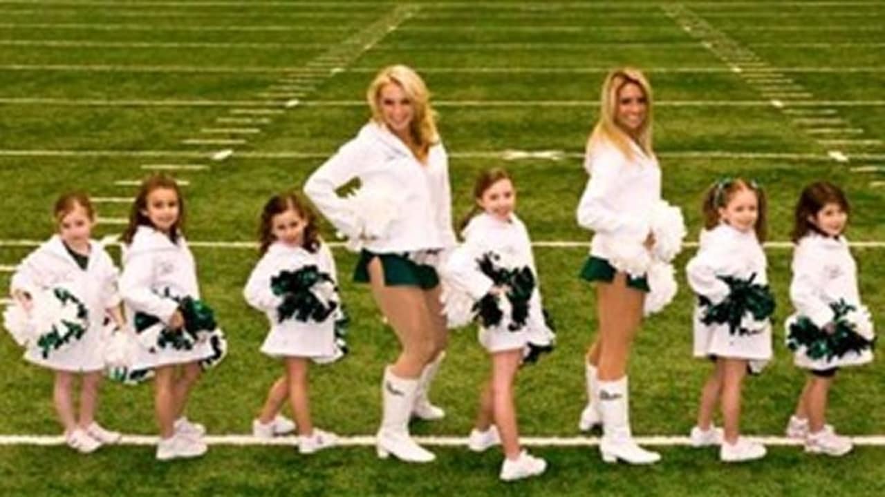 2010 NY Jets Junior Flight Crew Photo Shoot
