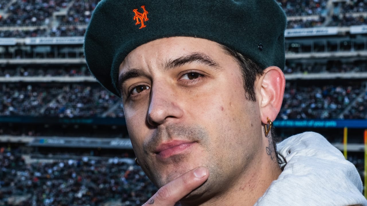 Gallery | Top Celebrity Photos From Jets vs. Lions