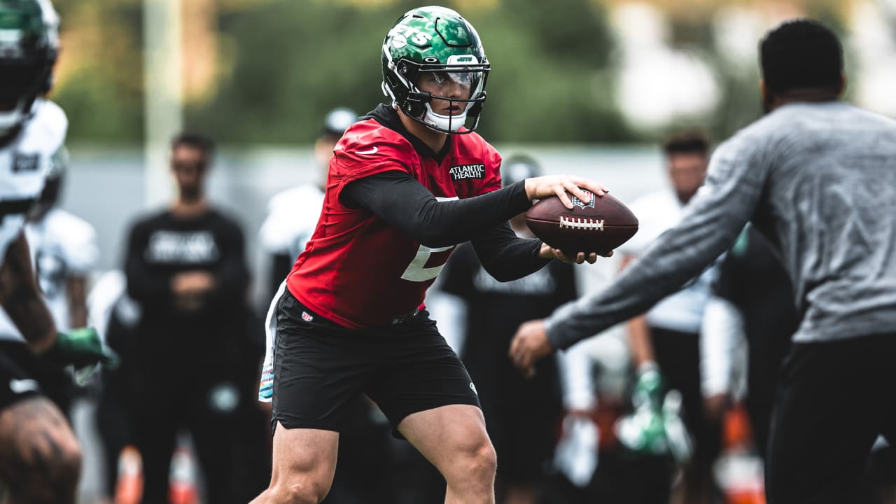 Jets OTA Practice Report | QB Zach Wilson Looks More Comfortable in the ...