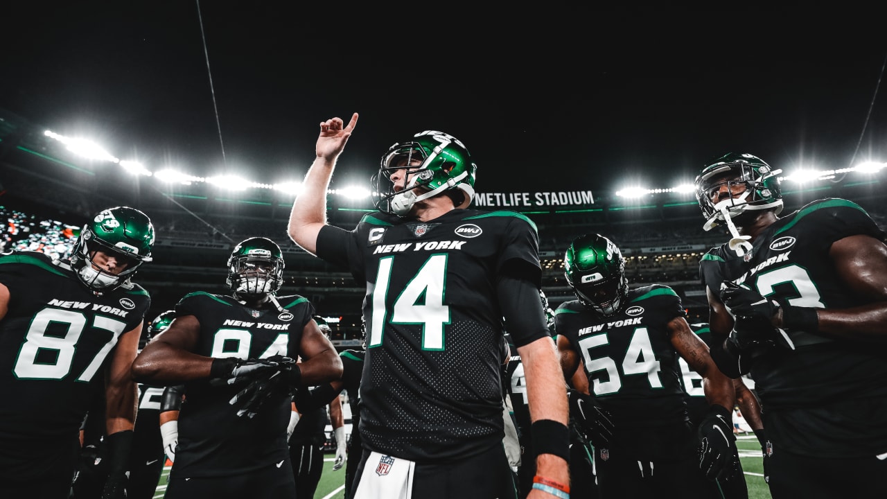 Photos | The Best Pregame Images Before Thursday Night Football vs. the ...