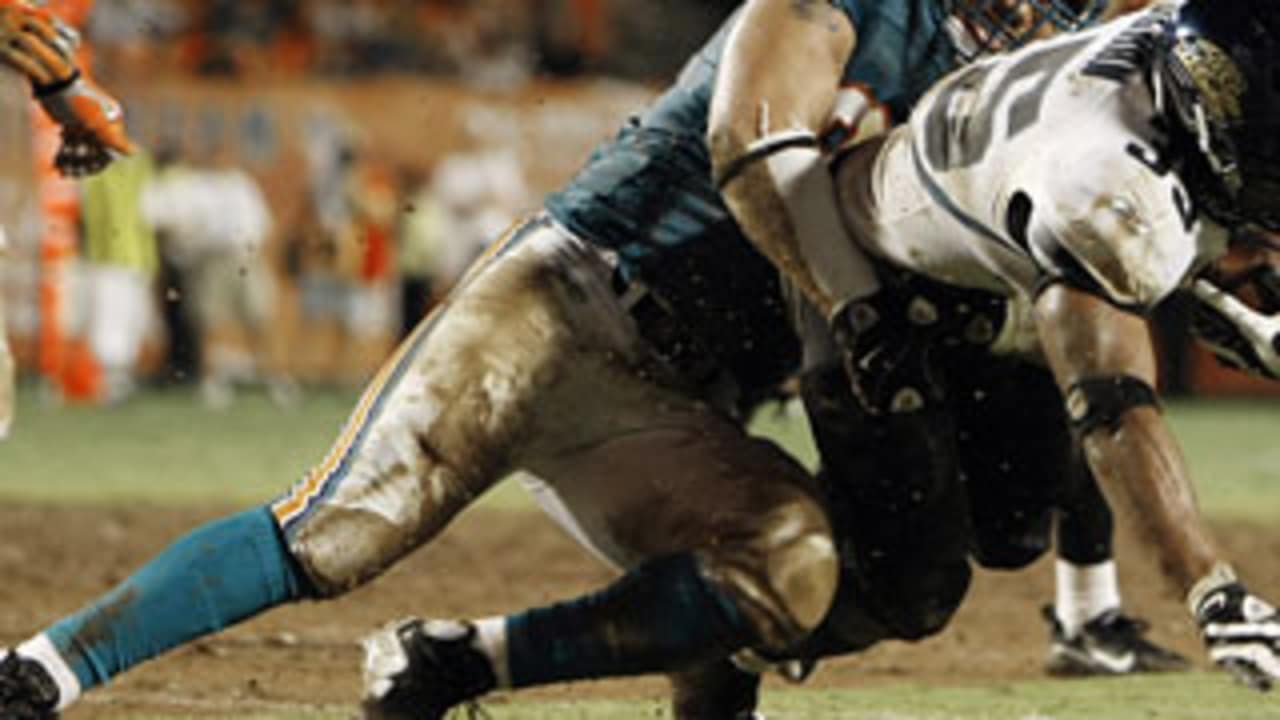 DE Rodrique Wright Signed