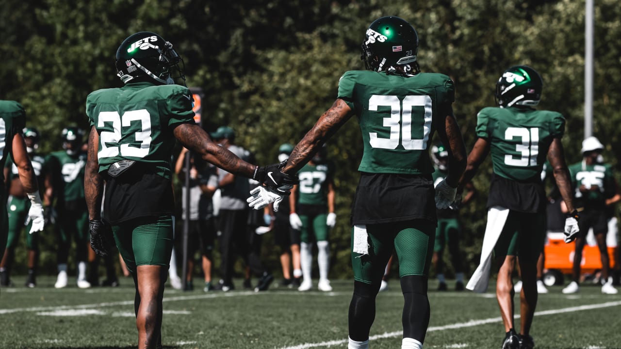 Jets Practice Report: Defense Shines in First Full Day in Pads