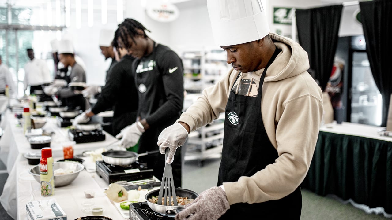 All Access | Cooking Class with the Jets Rookies