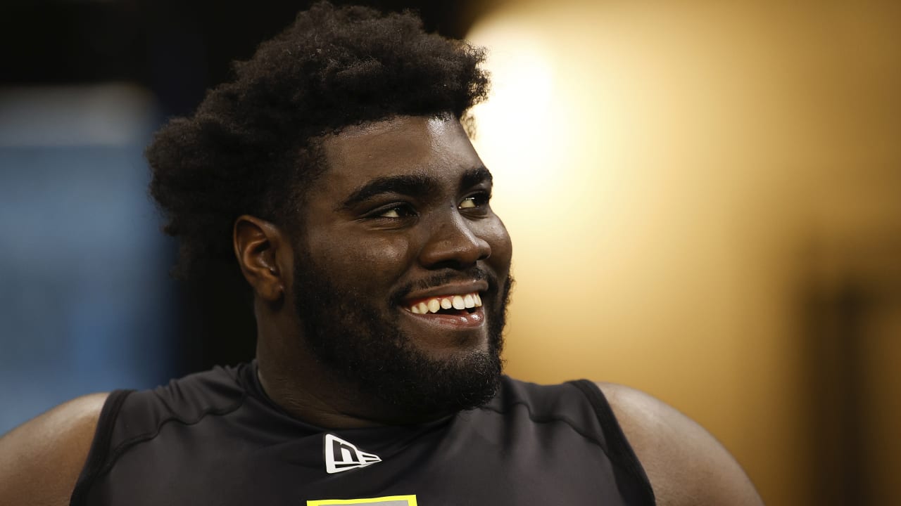 5 Things to Know About Jets 1st-Round Draft Pick Mekhi Becton