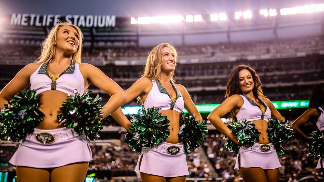 Top Flight Crew Images: Jets vs. Titans