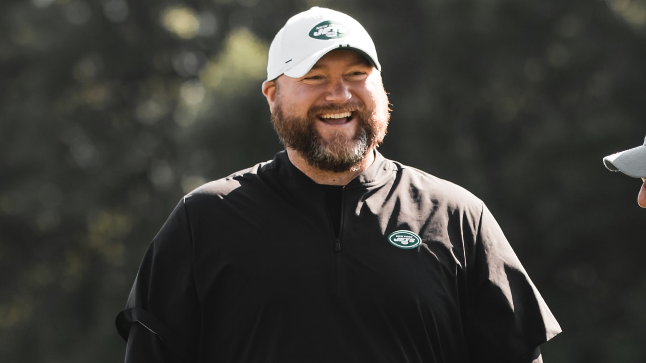 Why Do NFL Analysts Respect Jets GM Joe Douglas?