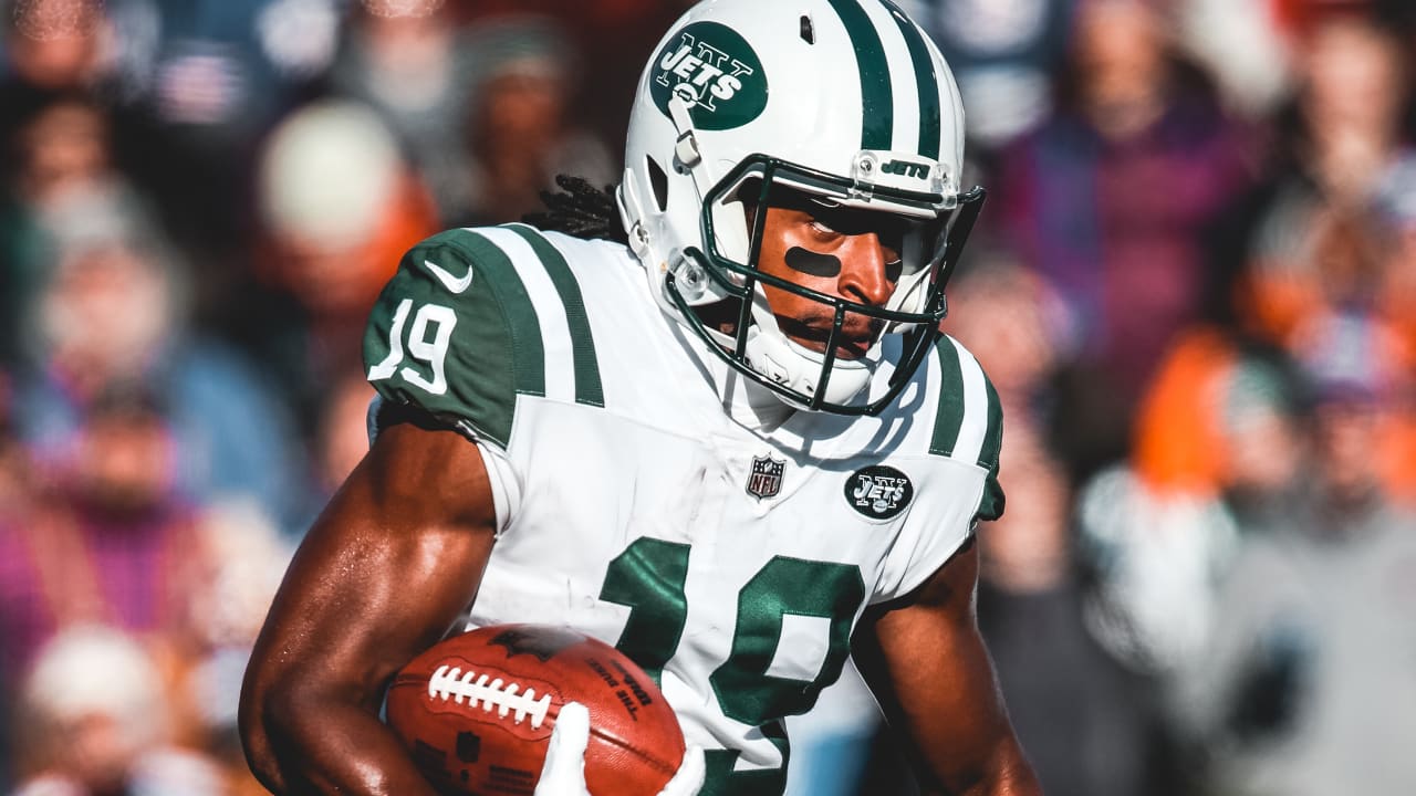 Two More Long KO Returns for Jets' Ageless Andre Roberts
