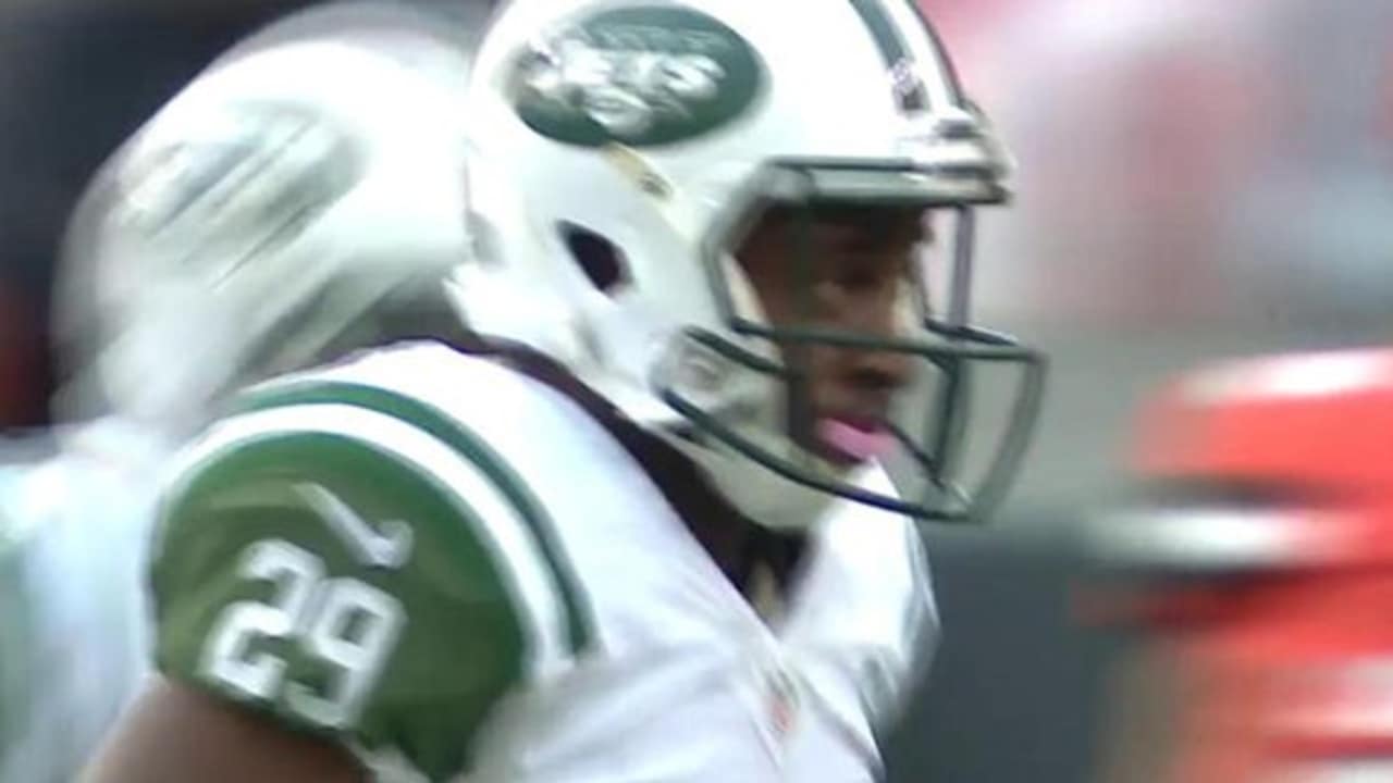 Highlight: Powell Rushes for 20-Yard Gain