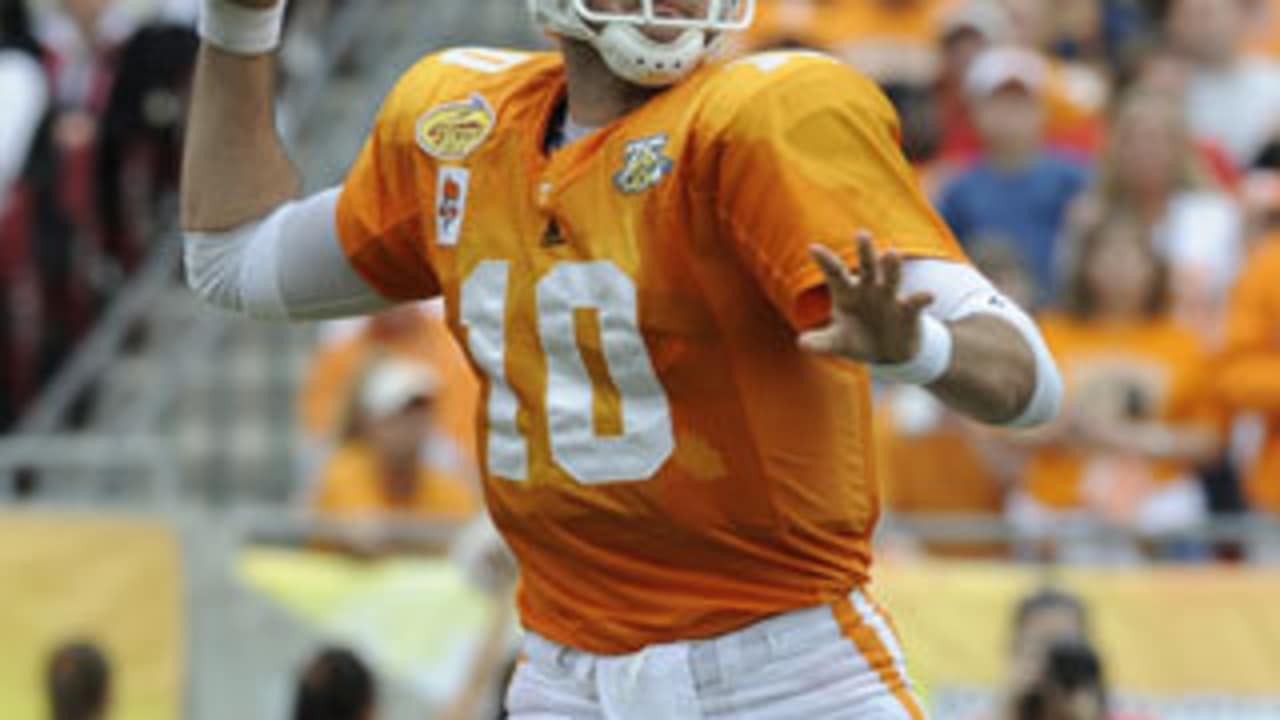 Ainge and Henry Join Jets' Passing Attack