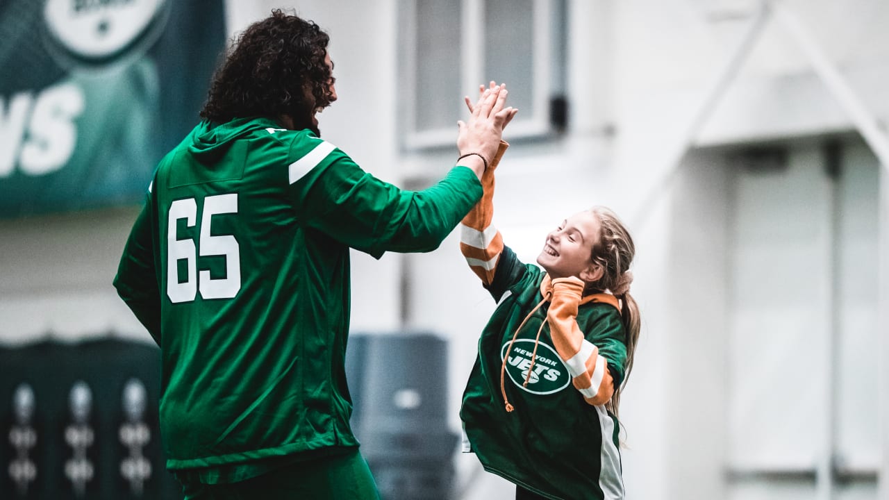 Top Photos of Jets Players Helping Coach at the Play 60 Flag Football ...