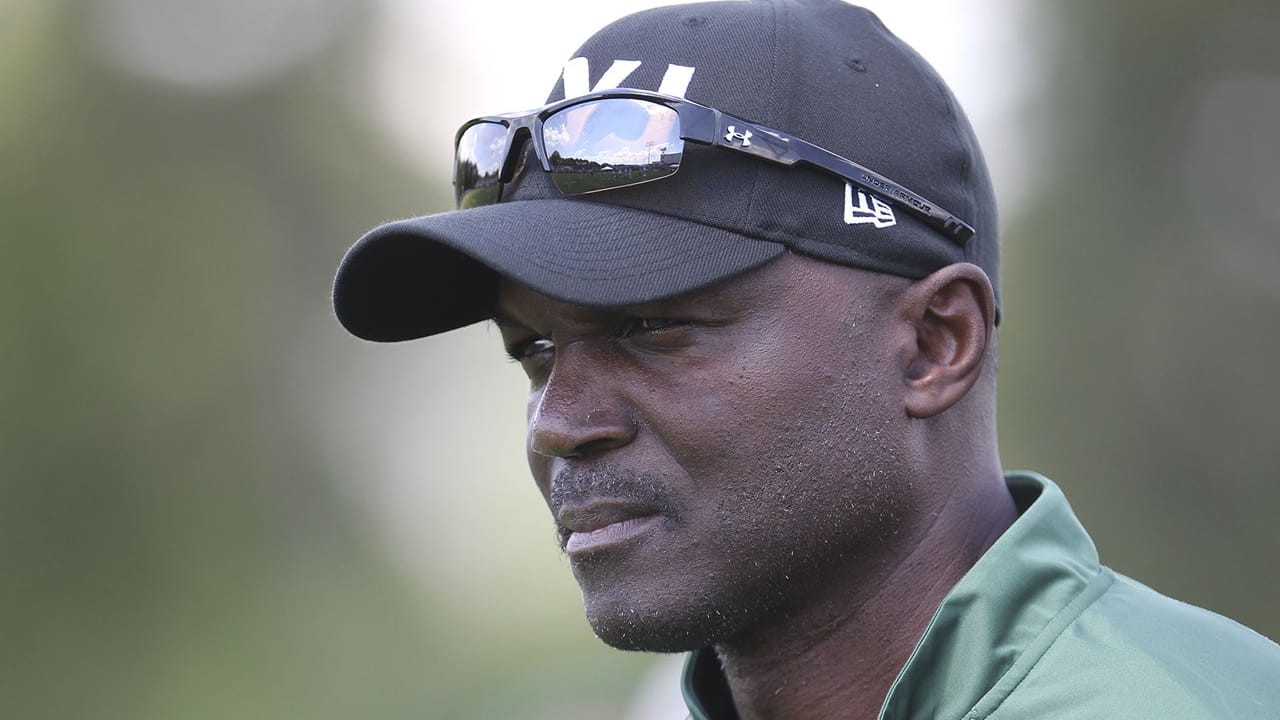 Herm Edwards: Bowles 'Brings Another Dimension'