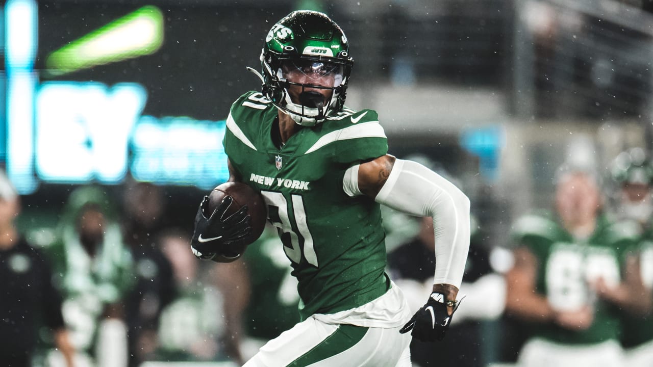 Jets’ Lawrence Cager Switches Positions, Keeps the Chip and Makes the Team