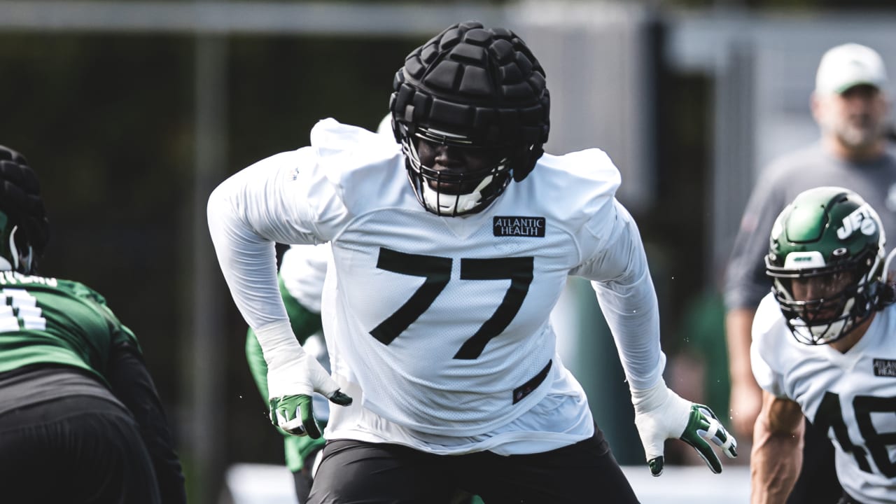 Mekhi Becton Shifts to RT; George Fant Will Remain at LT