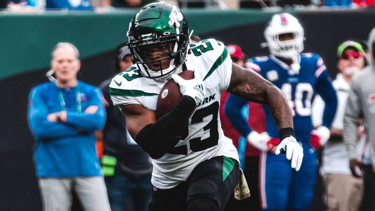 Jets RB James Robinson ‘Coming into His Own’ Since Trade, Says Michael Carter