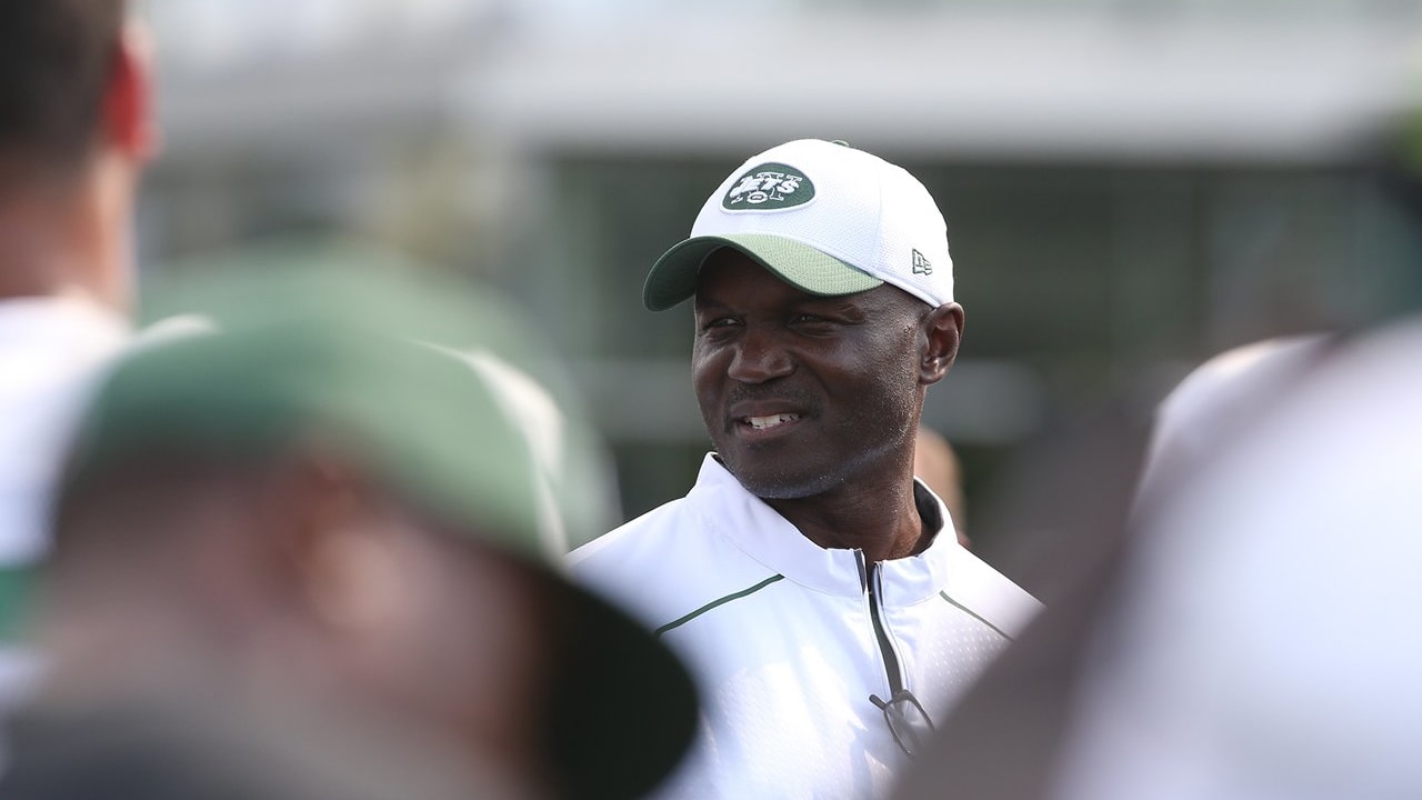 Bowles: 'Professional Guys Don't Want to Run'
