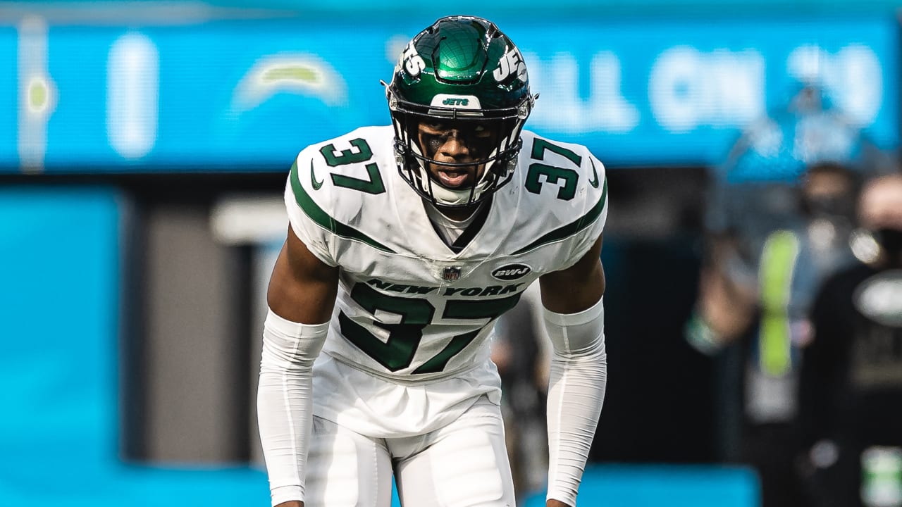 What Did Bryce Hall Learn During His Rookie Season?