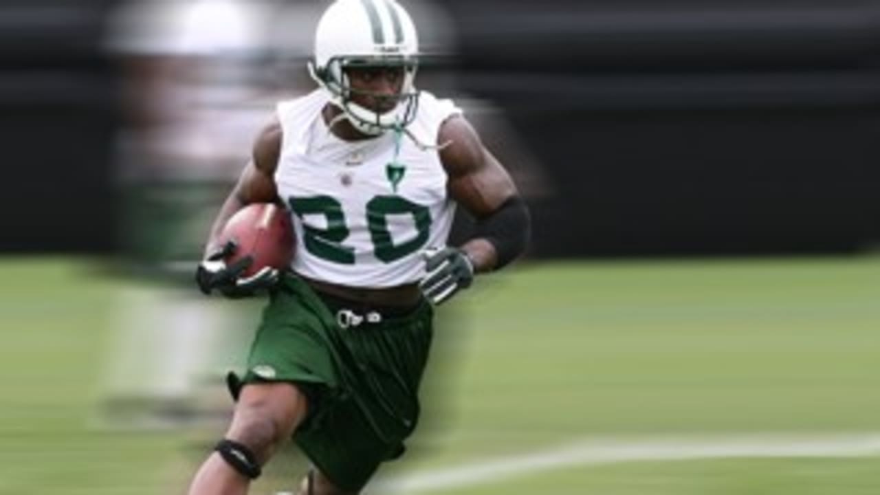 Jones Takes the Field for Wednesday OTA