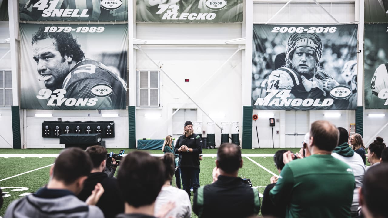 Gallery | Nick Mangold Ring of Honor Banner Raising at 1 Jets Drive