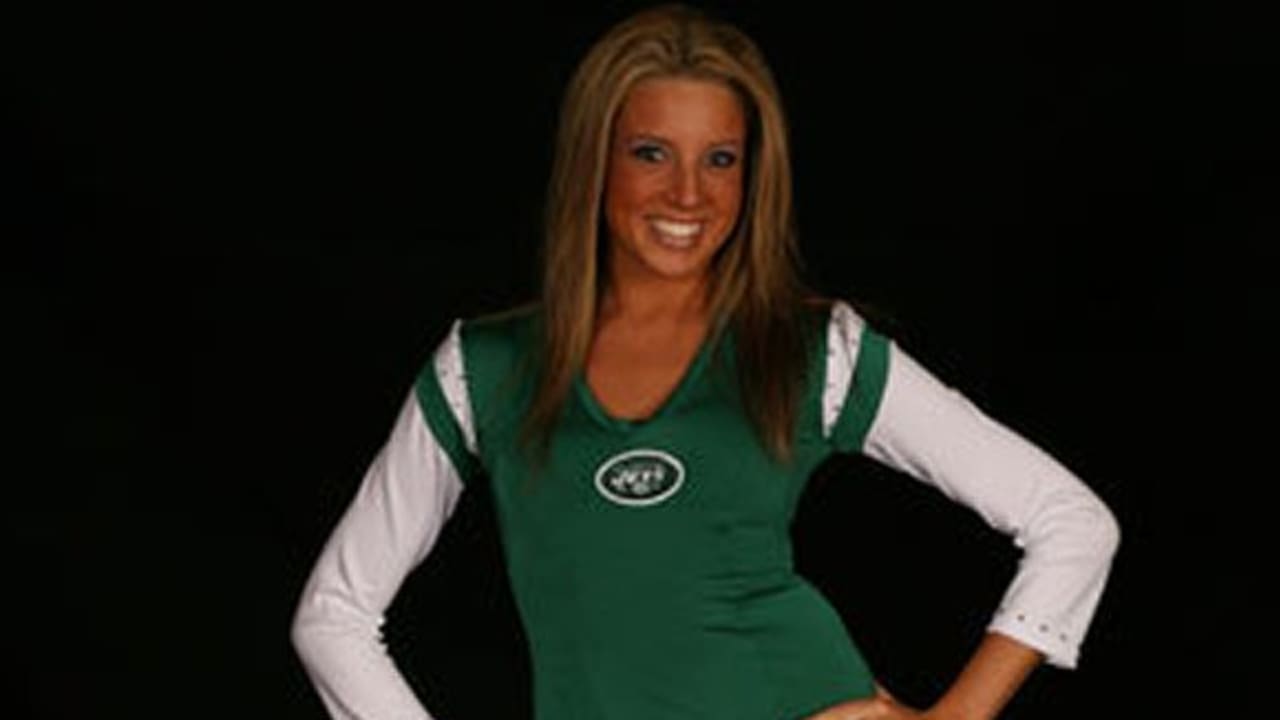 Jets 24/7 Flight Crew Spotlight - Laura
