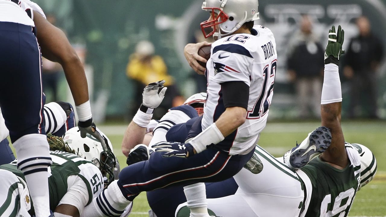 Tom Brady Sacked by Rookie LB