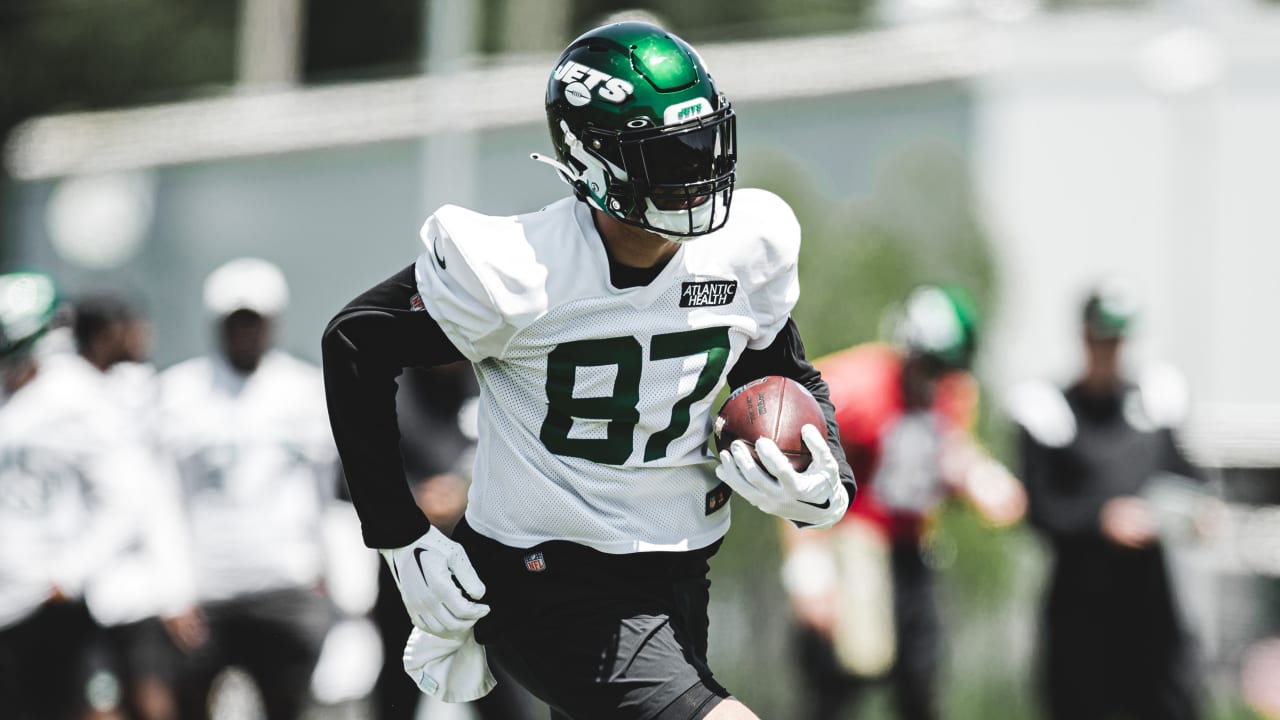 Jets TE C.J. Uzomah Has Goals: ‘Win the Division and the Super Bowl’