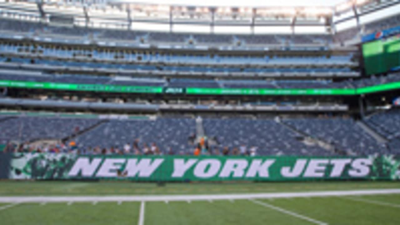 Jets Set a Ring of Honor Table for Jaguars