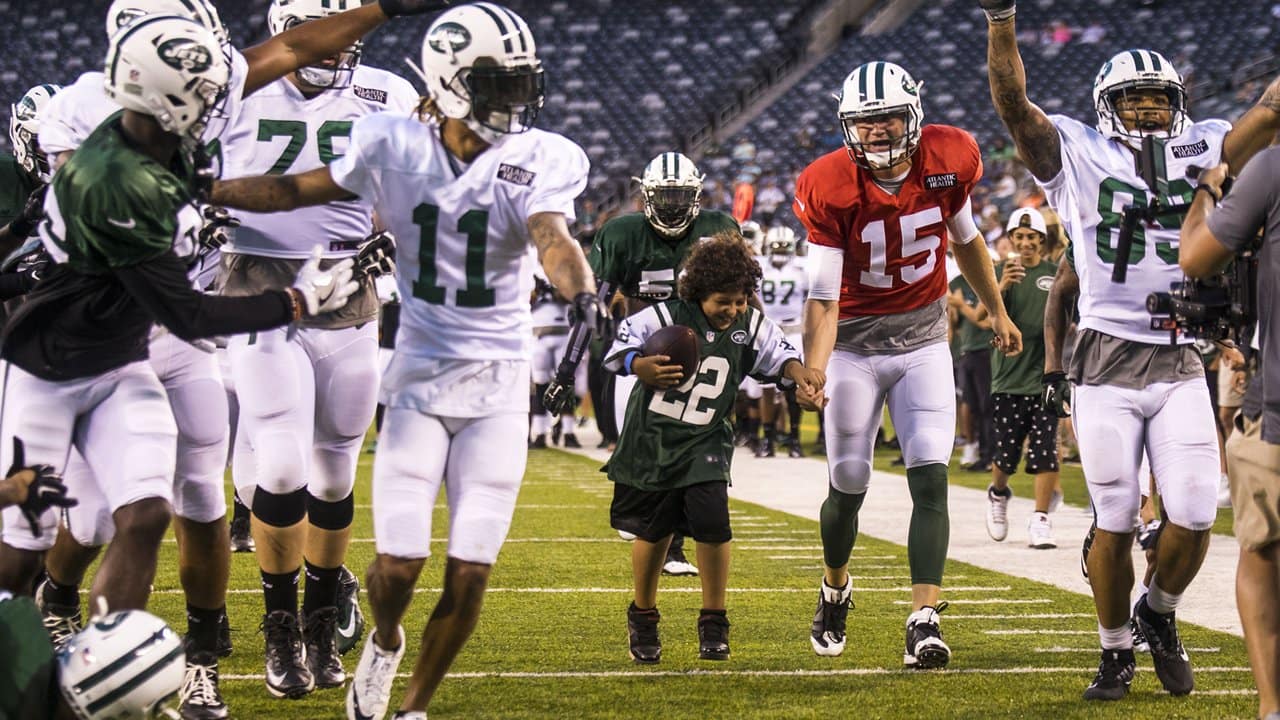 Jets Make Wish Come True for 10-Year-Old