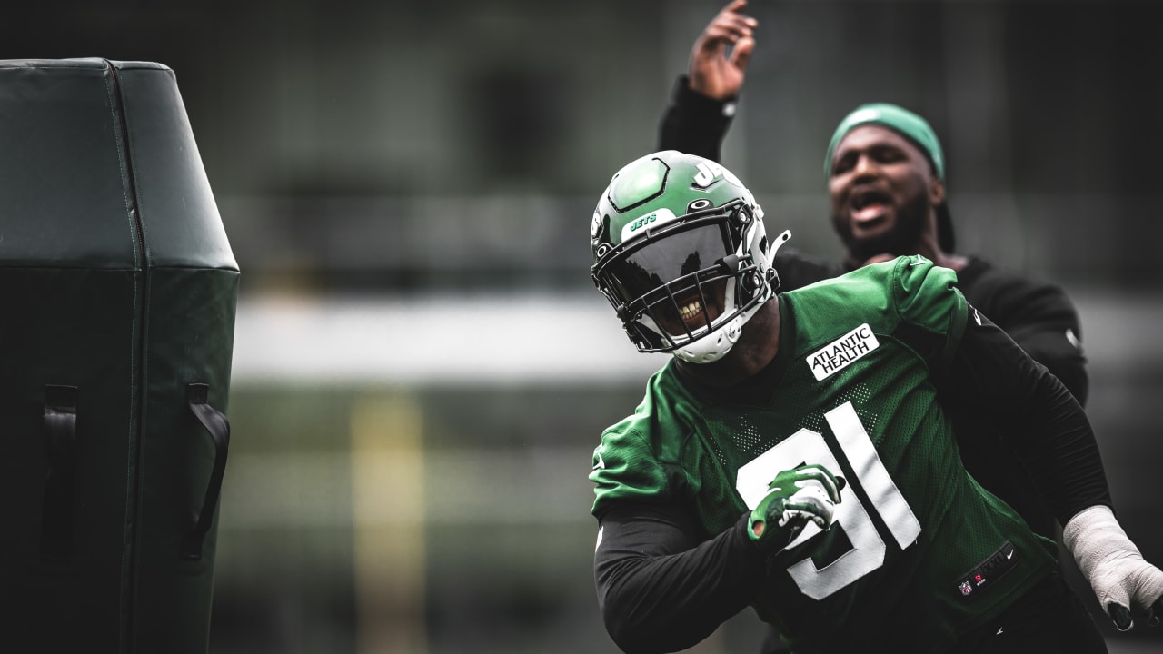 Gallery | Top Photos of DE John Franklin-Myers