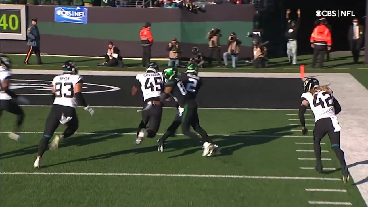 Highlight | Zach Wilson Scrambles 52 Yards for a Touchdown