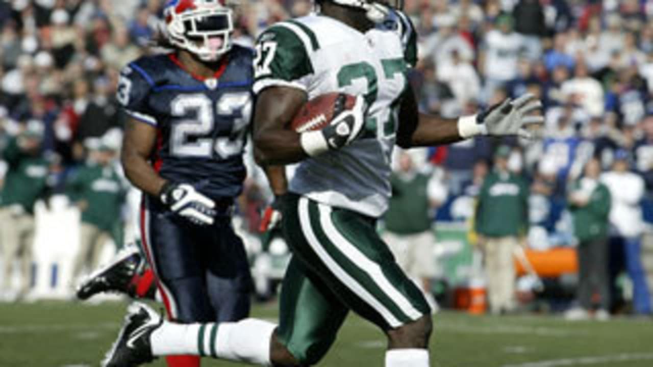 Elam Makes a Big Contribution to Jets Family