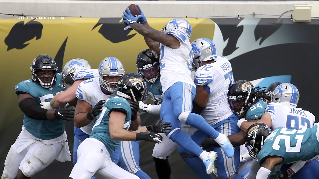 HIGHLIGHT: Swift goes over the top for 1-yard TD