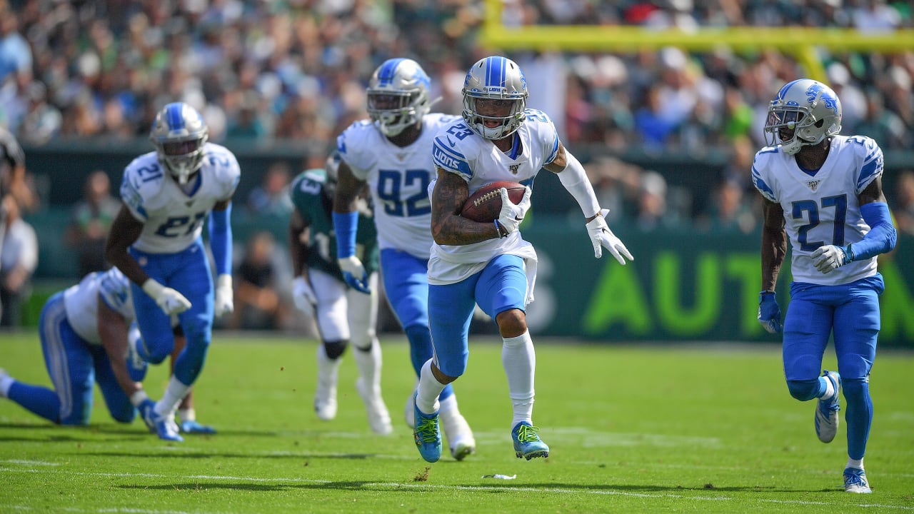 HIGHLIGHT: Slay scoops up Eagles fumble