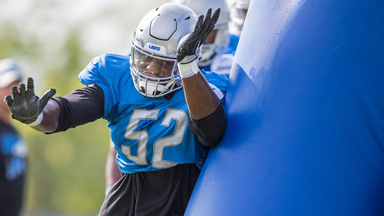 THE DAILY DRIVE: Lions’ Christian Jones a ‘sponge’ soaking up new defense